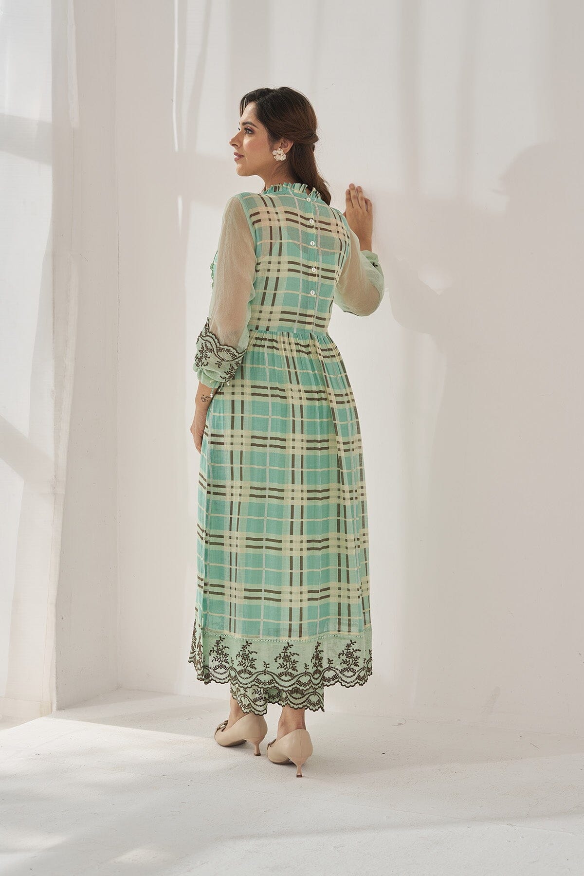 NEHER BAANO- set of 2( kurta & pant) - Naaz By Noor