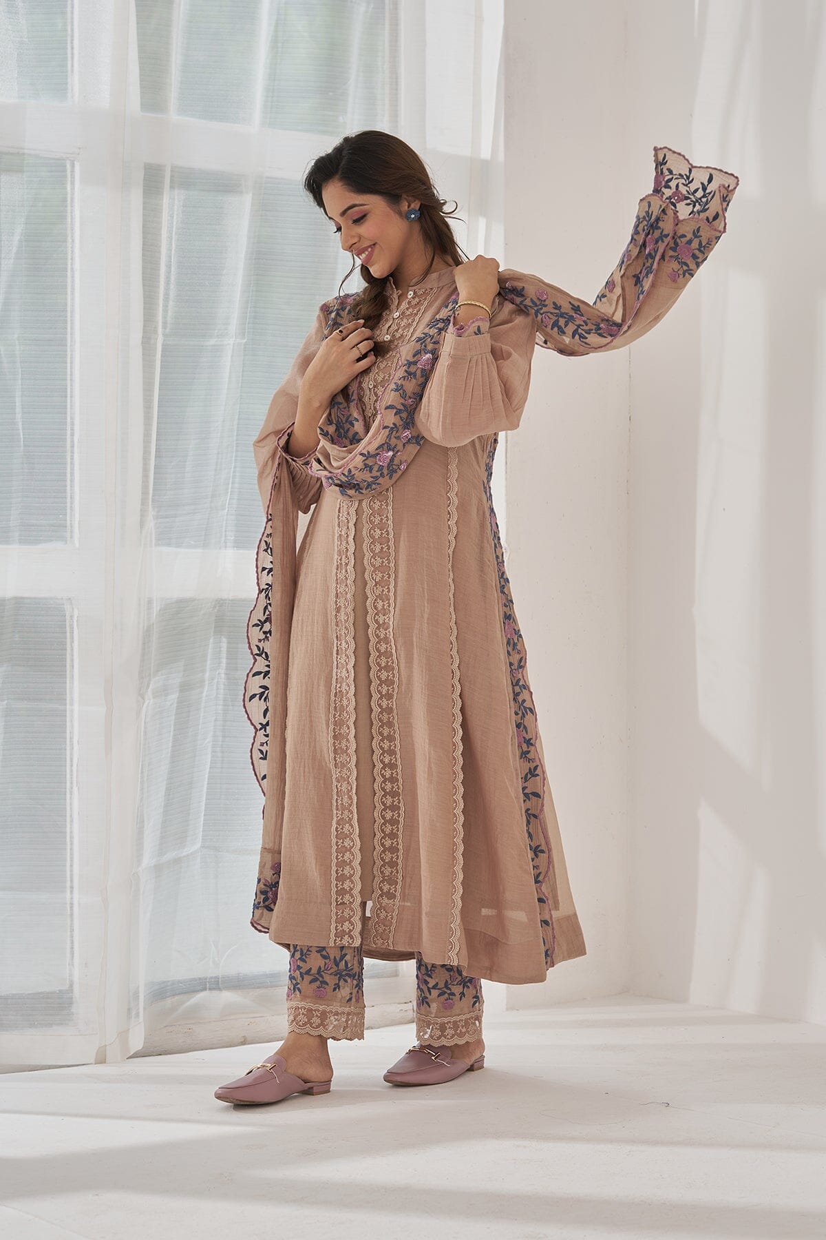 SHABANA BAANO- set of 3( kurta, pant & dupatta) - Naaz By Noor