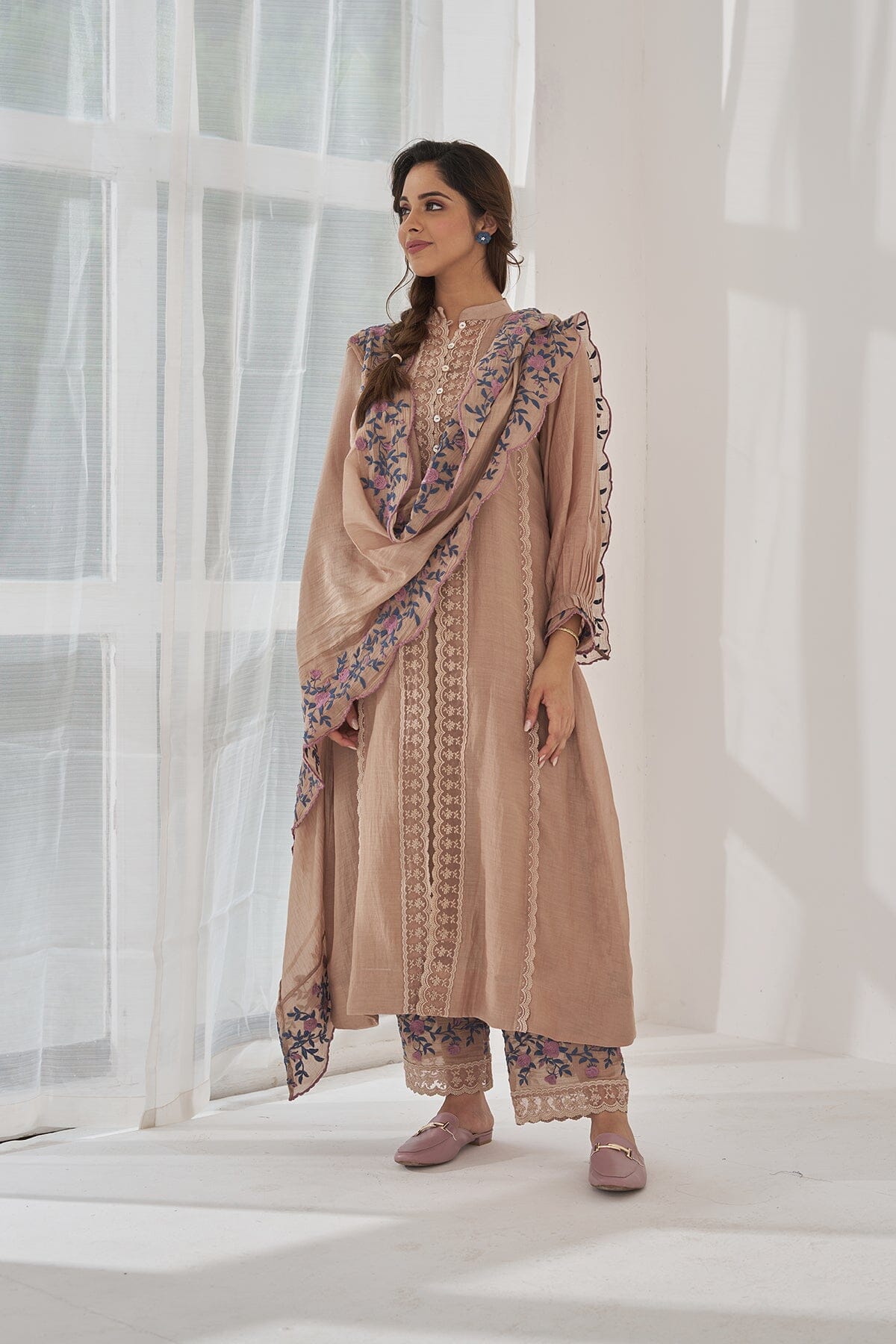 SHABANA BAANO- set of 3( kurta, pant & dupatta) - Naaz By Noor