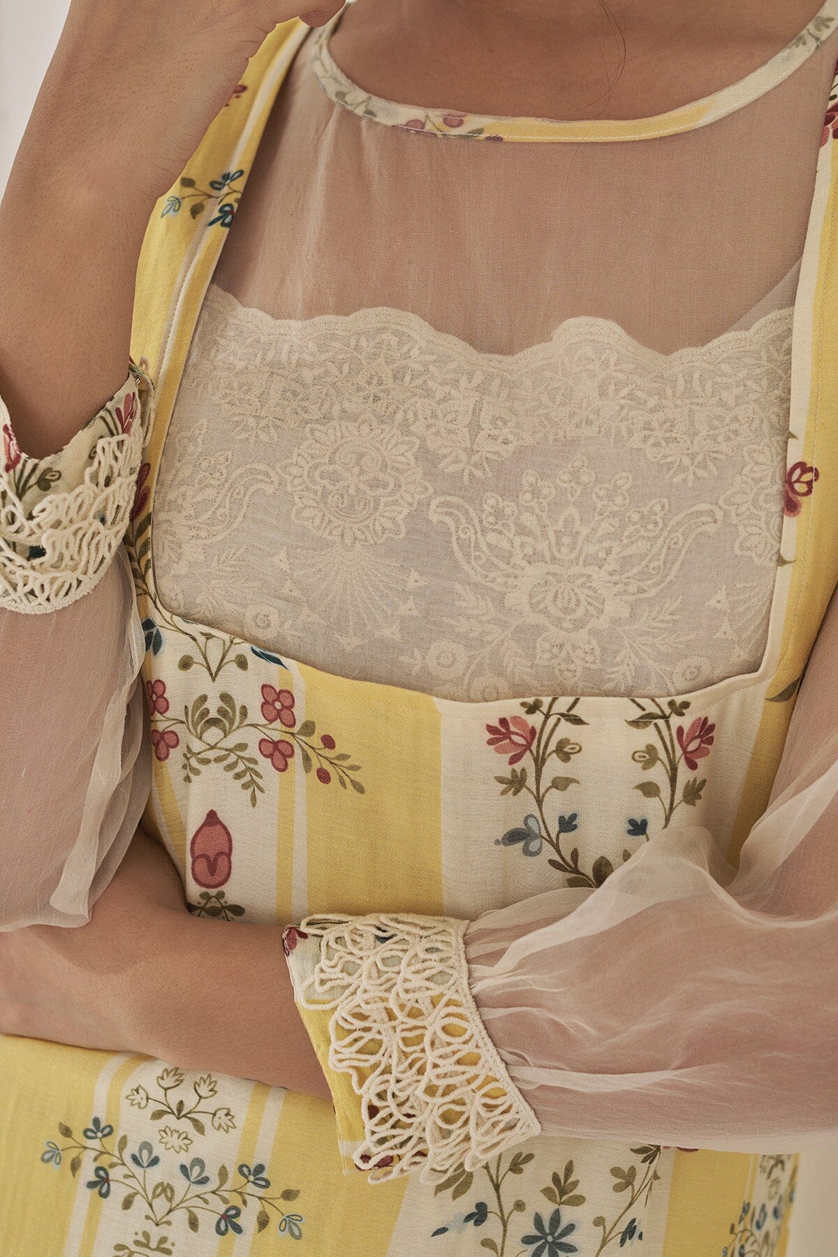 TAIRA BAANO-set of 3( kurta, pant & dupatta) - Naaz By Noor