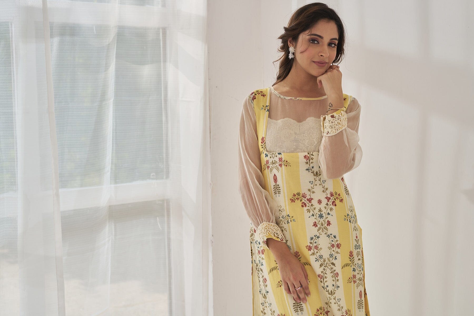 TAIRA BAANO-set of 3( kurta, pant & dupatta) - Naaz By Noor
